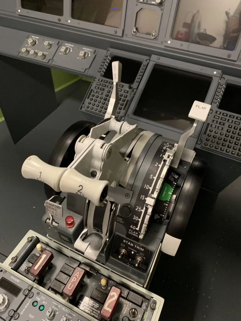 Boeing 737 NG Simulated Throttle Quadrant - SimObsession