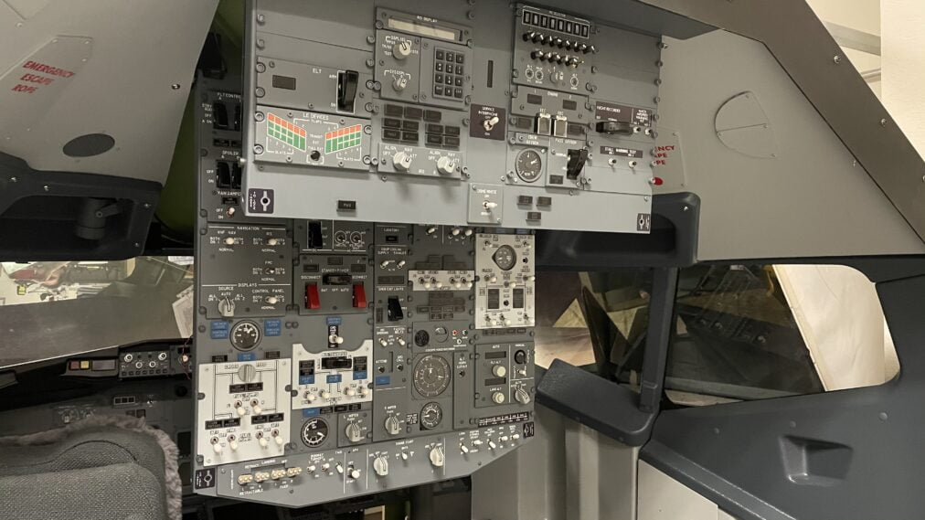 Overheads v2 - SimObsession - Home Built Boeing 737-800 Flight Simulator