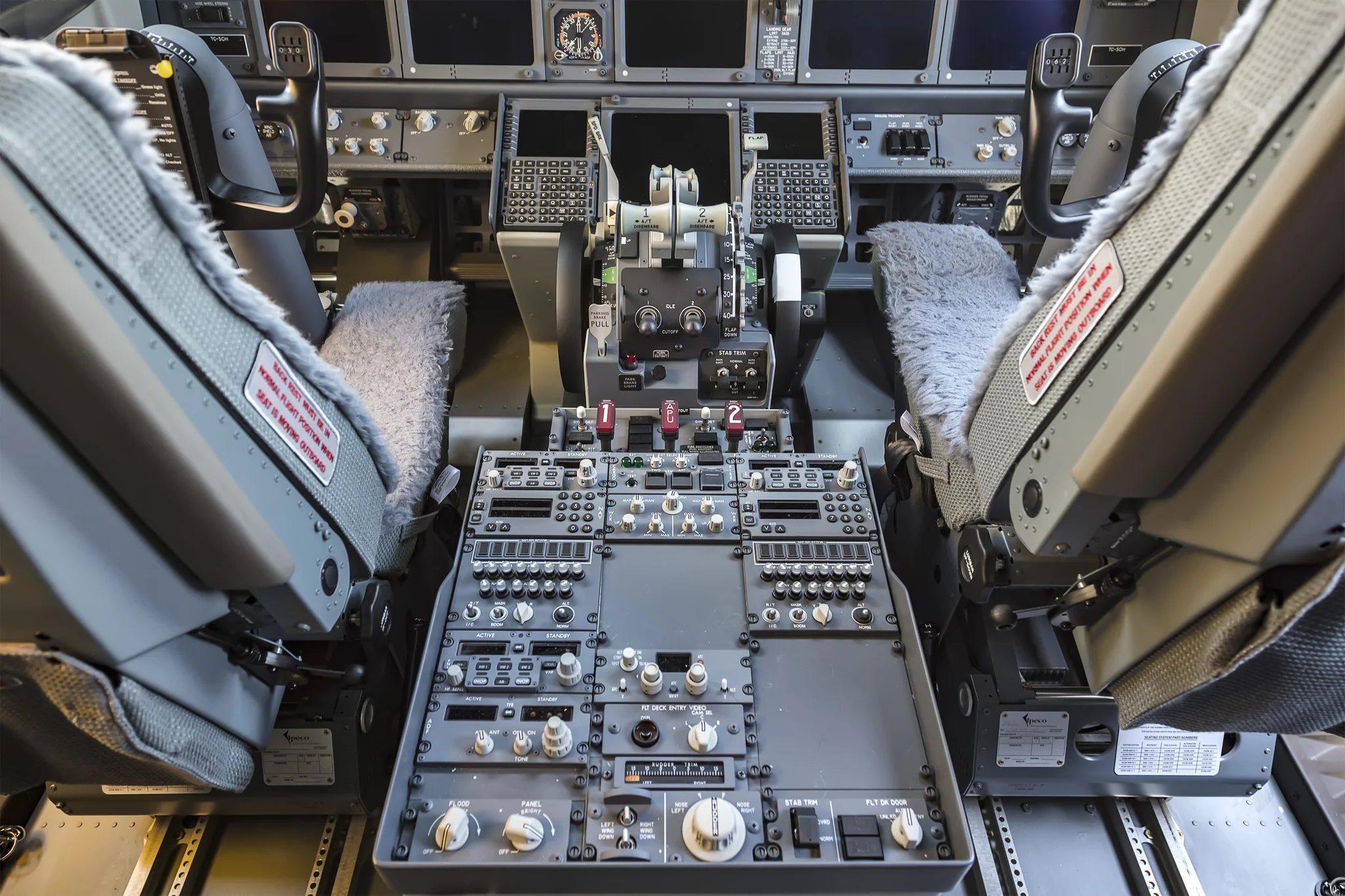 Center Pedestal - SimObsession - Home Built Boeing 737-800 Flight Simulator